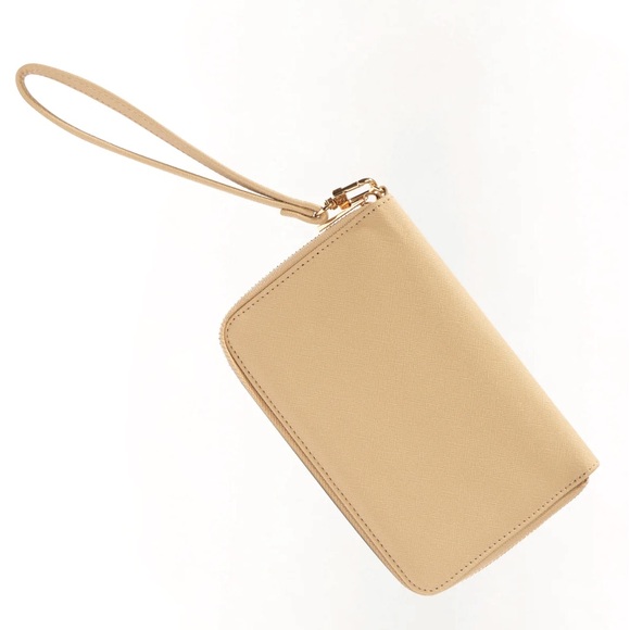 Lost + Wander | Bags | Nwt Lost And Wander Tan Passport Wallet Wristlet ...